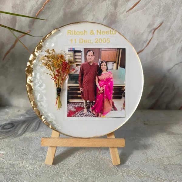 Customizable Resin Couple Photo Frame with Personalized Details