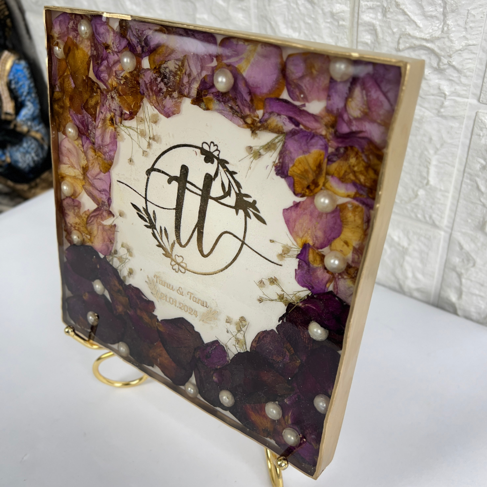 Personalized Varmala Petal & Intial Name Logo Preserve In Resin
