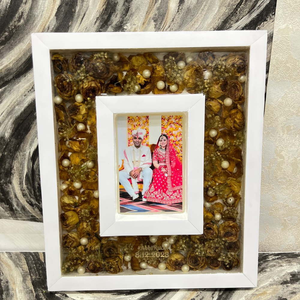 Preserve Wedding Varmala And Couple Photo In Epoxy Frame