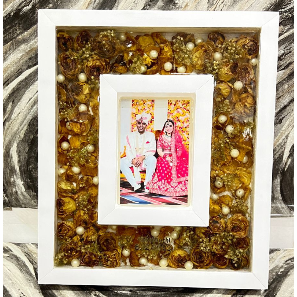 Preserve Wedding Varmala And Couple Photo In Epoxy Frame