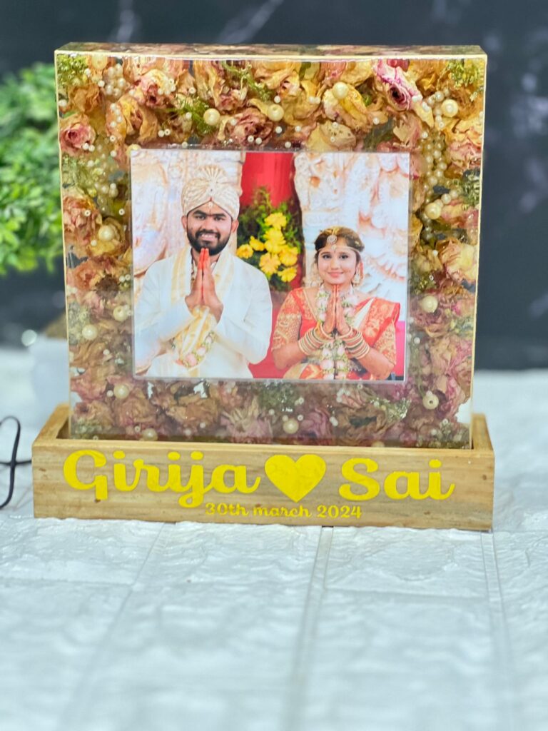 Varmala Preservation India | Online Wedding Garland Preservation